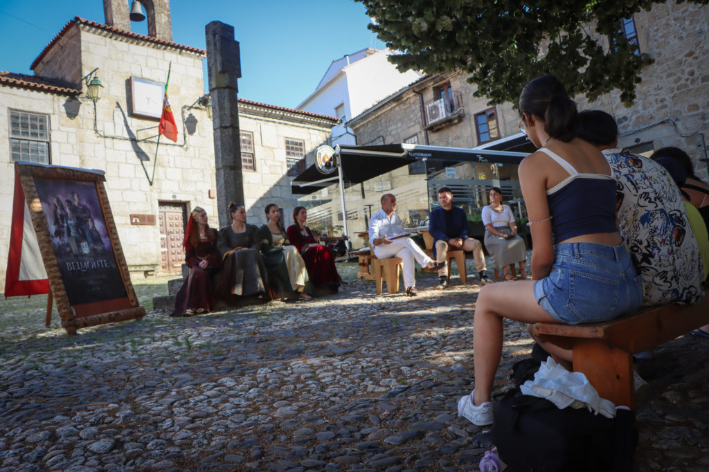 Feira Medieval fecha zona circundante ao castelo de Belmonte - Jornal ...